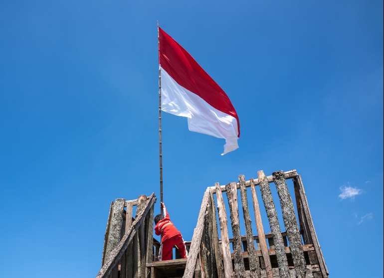 7 Negara dengan Warna Bendera Merah dan Putih