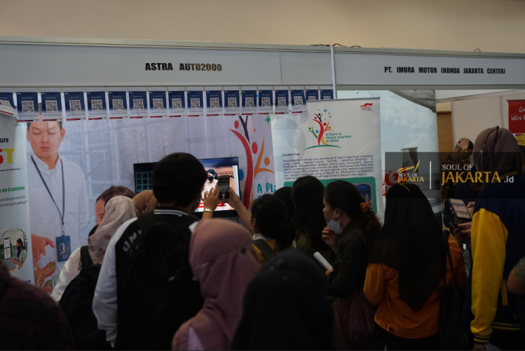 Alert Jobseeker!! Hari Pertama Bursa Kerja Mega Career Expo 2023 di ...
